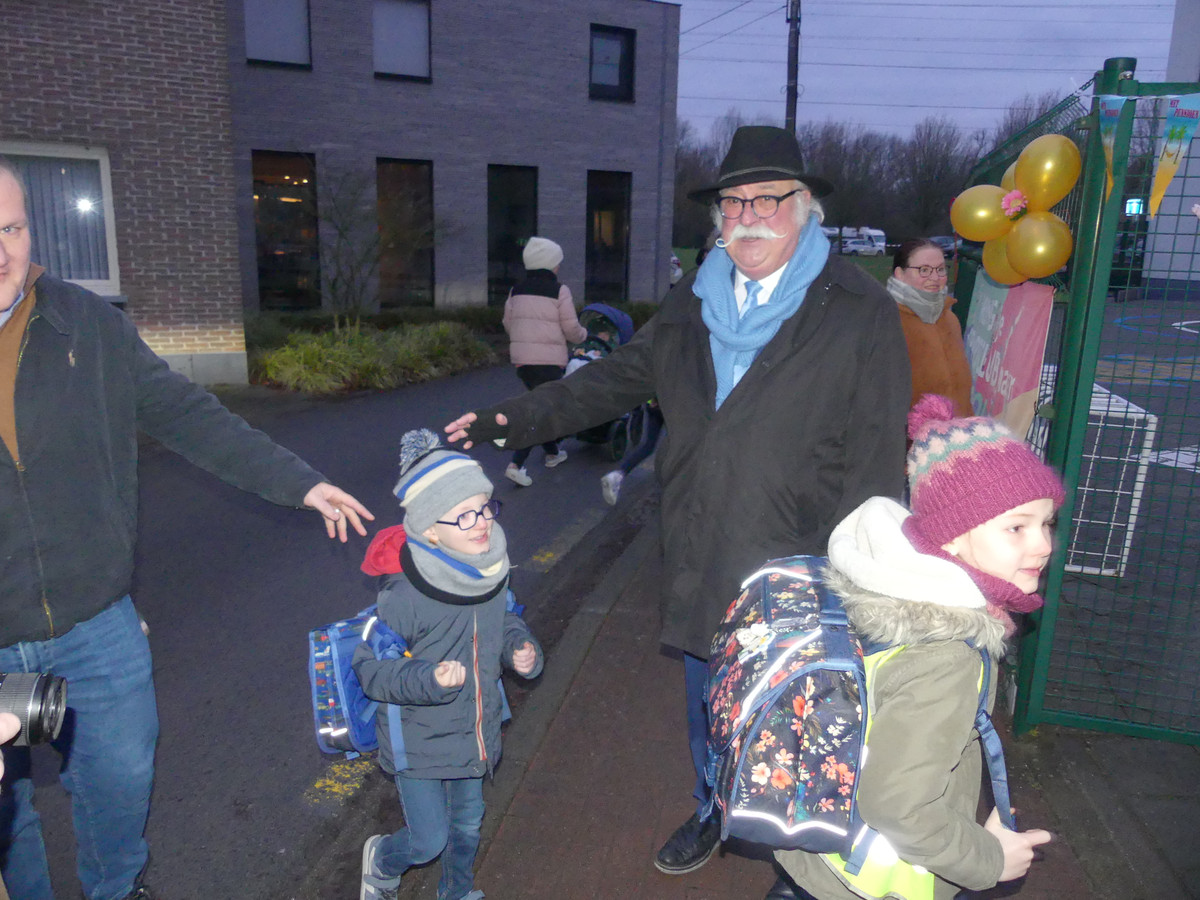 Meester Geert neemt na 42 jaar afscheid van basisschool Leiebloem: “Wat ...