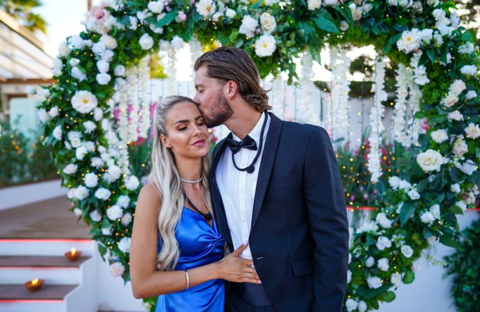 Jotti en Cas winnen het derde seizoen van ‘Love Island’ | Showbizz | hln.be