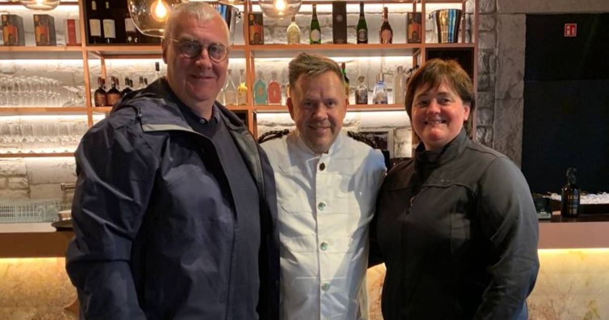 Burgemeester Sandy Evrard ontmoet in het zwaar getroffen Durbuy topchef ...