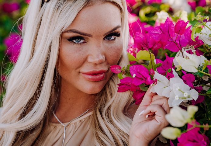 Miss België-finaliste Cheany ondergaat borstverkleining vlak voor ...