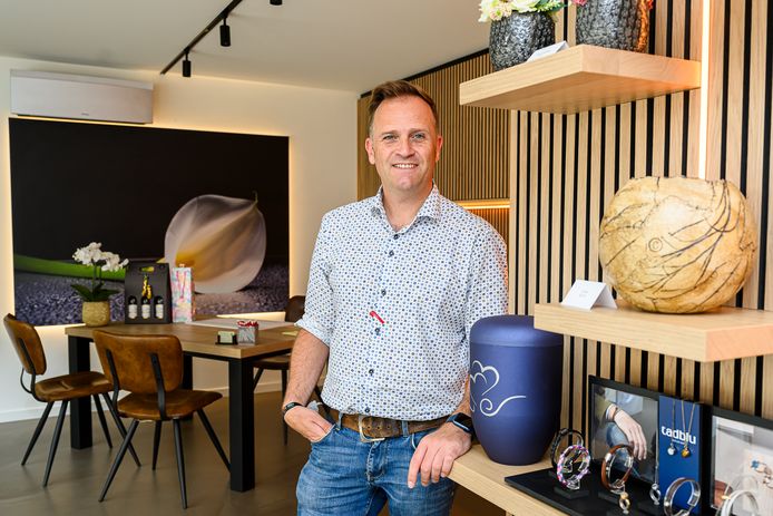 Uitvaartzorg Leslie De Laet heropent op nieuwe locatie: “Met primeur ...