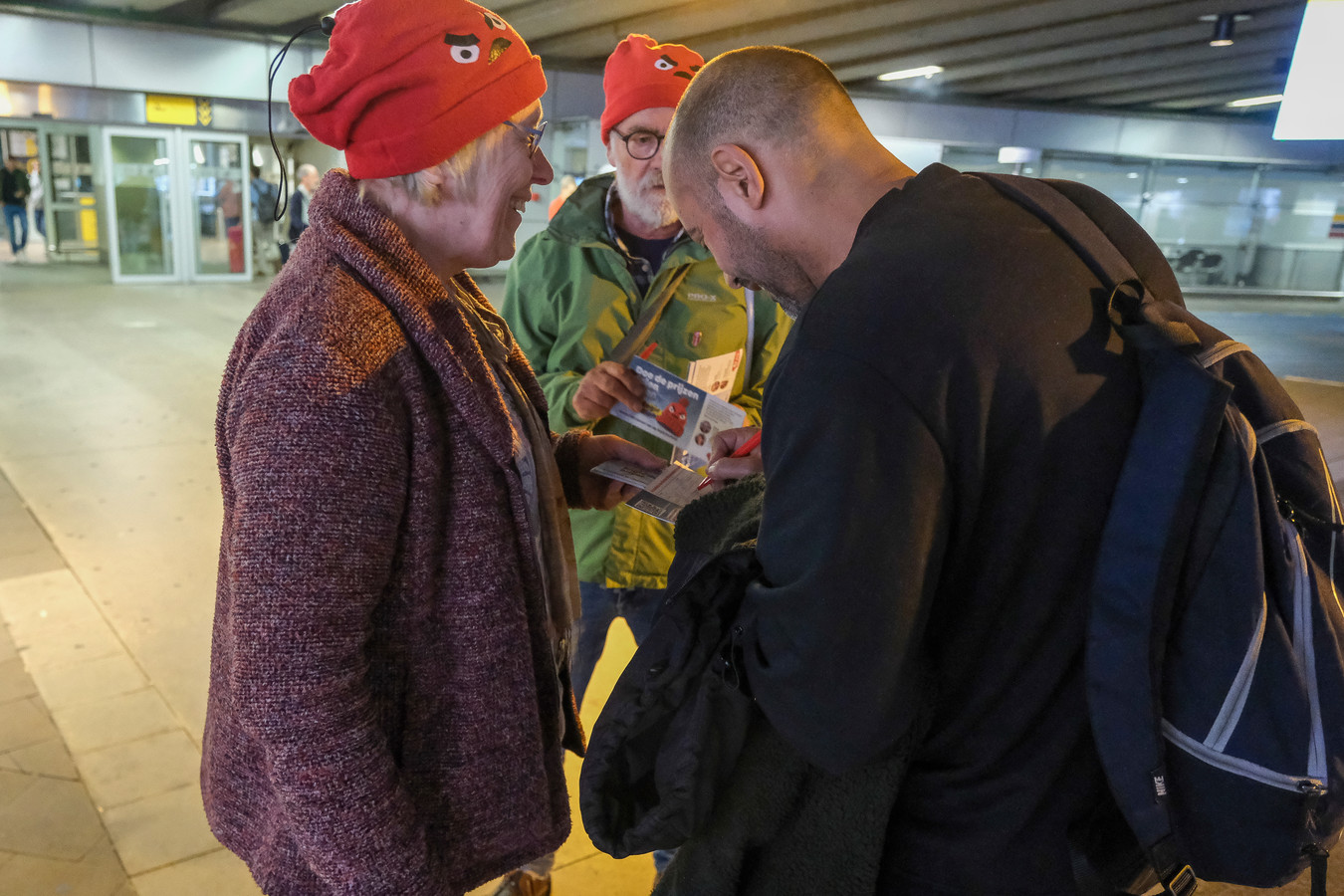 PVDA voert actie op Brussels Airport tegen hoge energieprijzen: “Lonen ...