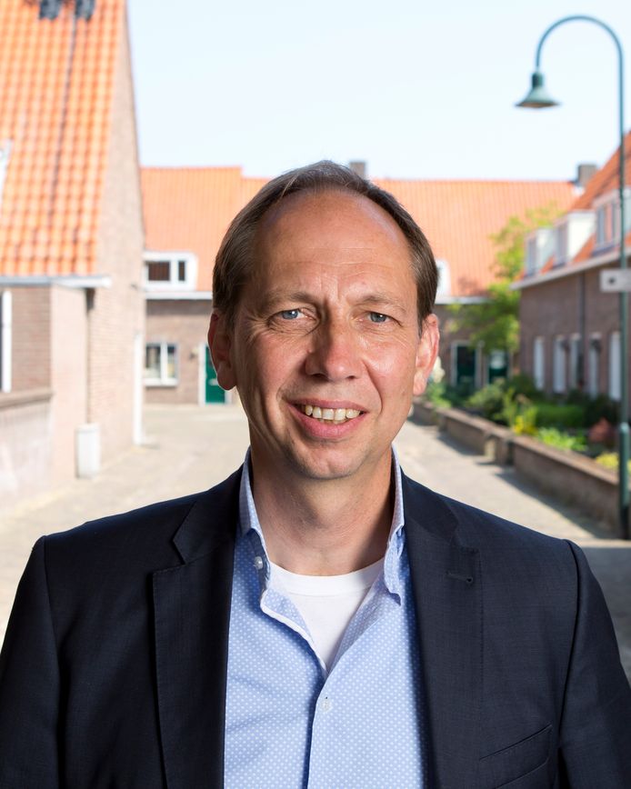 Voormalig Volksbelang-directeur Leon van Stiphout overleden (1962-2022 ...