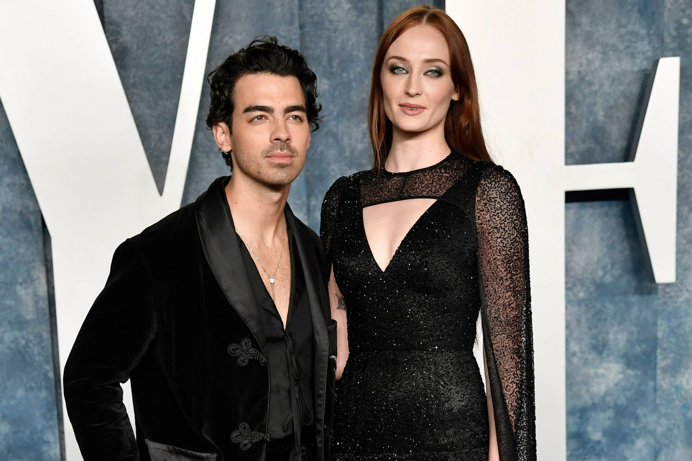 Après sa séparation avec Sophie Turner, Joe Jonas embrasse en public sa ...