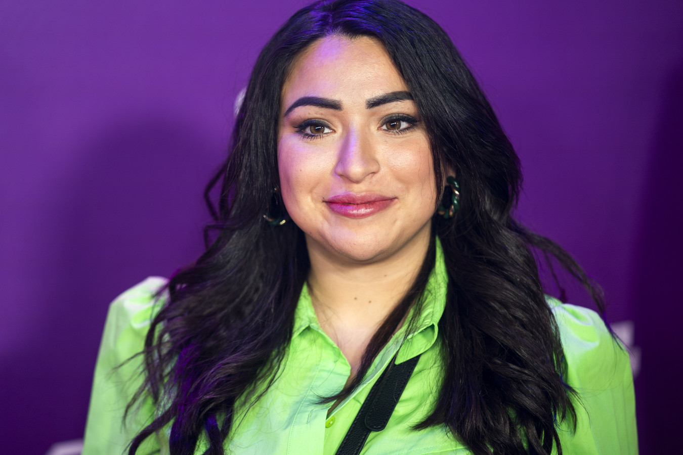 Lale Gül krijgt Pim Fortuynprijs op 20e sterfdag naamgever | Foto | AD.nl