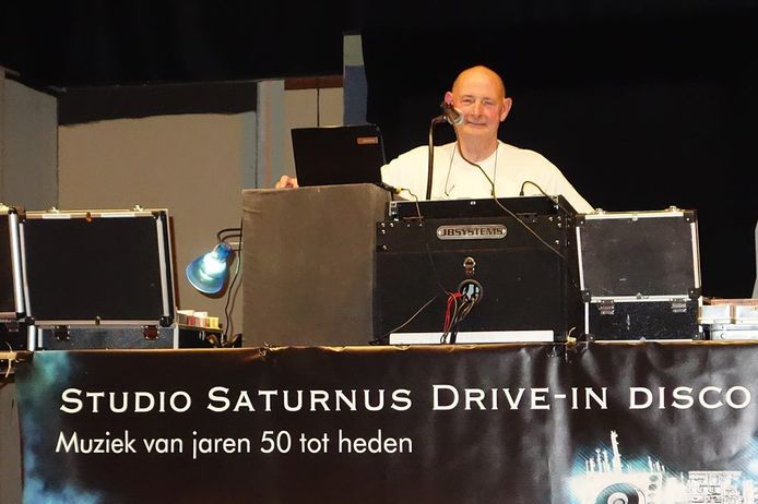 DJ Danny sluit 50 jaar Studio Saturnus af met laatste T-Dansant ...