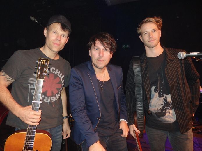 3JS lanceren vrolijke videoclip bij frisse opvolger megahit '15 miljoen mensen' | Show | AD.nl