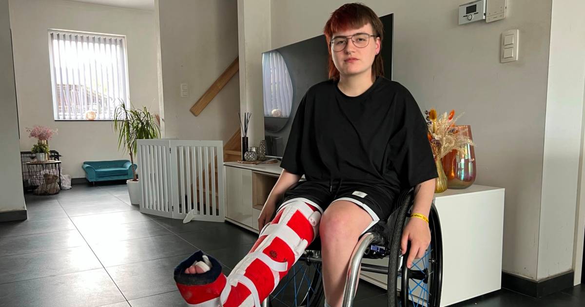 Drie jaar na val moet Emily onderbeen laten amputeren: “Nochtans alles ...