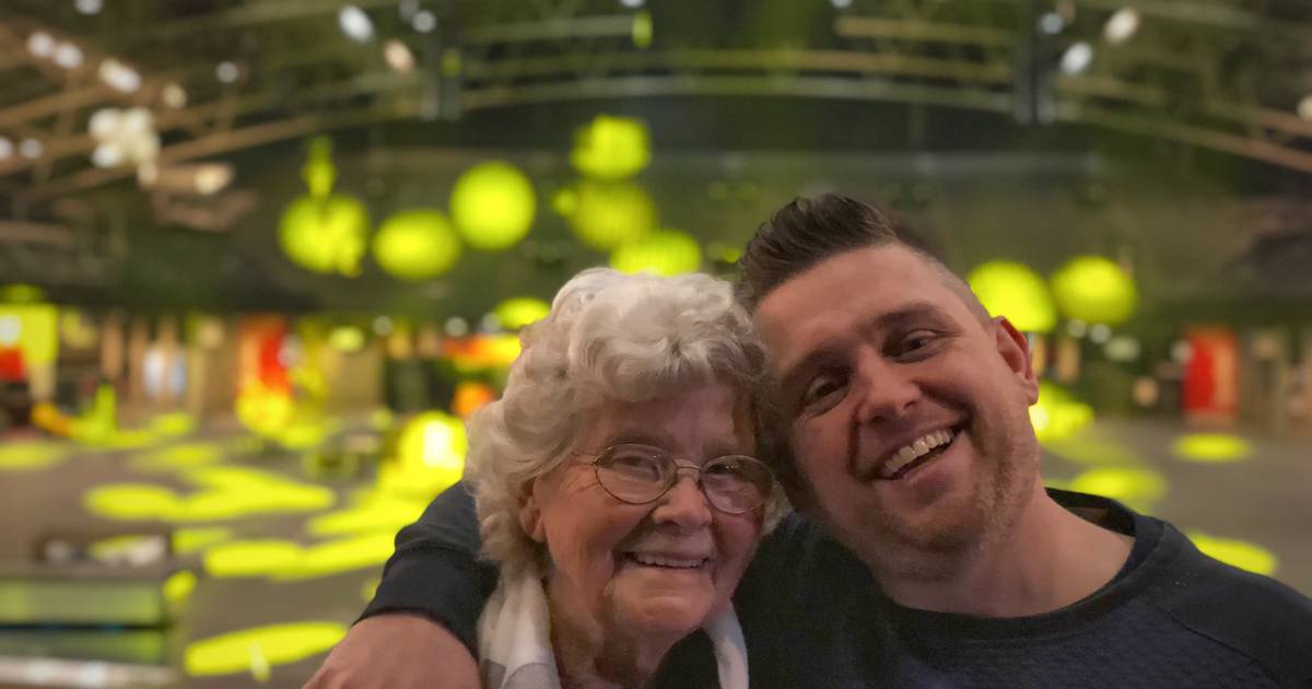 Bomma en grootste fan van DJ Ward wordt 90 jaar: “Hem zien draaien voor ...