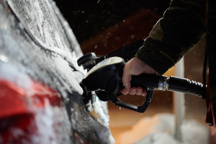 Waarom je brandstoftank bij koud weer minstens voor de helft gevuld ...