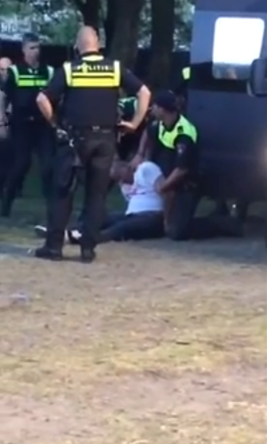Volgens liplezer dachten agenten al meteen dat Mitch Henriquez dood was ...