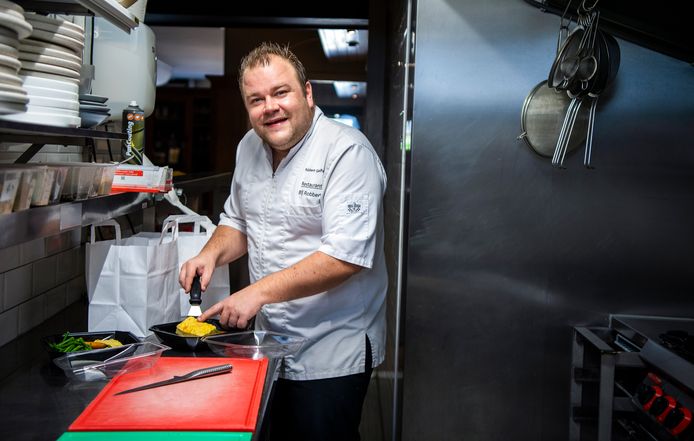 Bij Robbert gaat door met take away: ‘We proberen allemaal te overleven ...