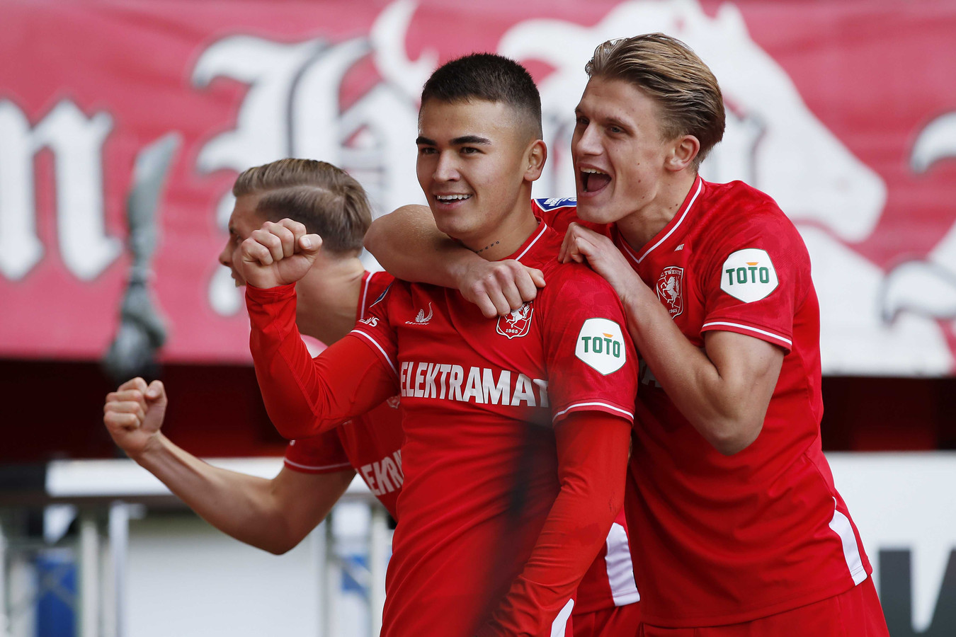 Mag FC Twente blij zijn met alleen Europees voetbal of zit er dit seizoen meer in het vat ...