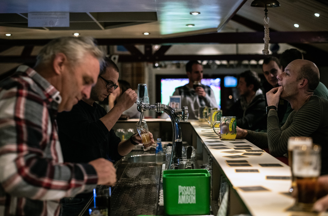 Kantine Heumen af en toe dicht door tekort vrijwilligers | Foto ...