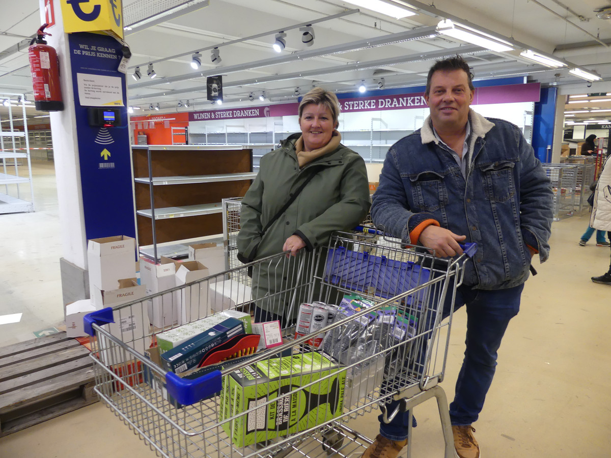 REPORTAGE. Vaste klant Makro-winkel in Eke trakteert werknemers op ...