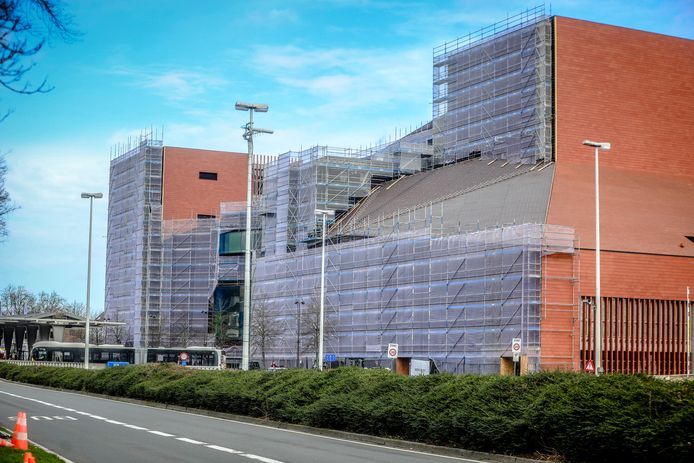 Steigerdoek met fotoprint moet uitzicht van Concertgebouw ‘herstellen ...