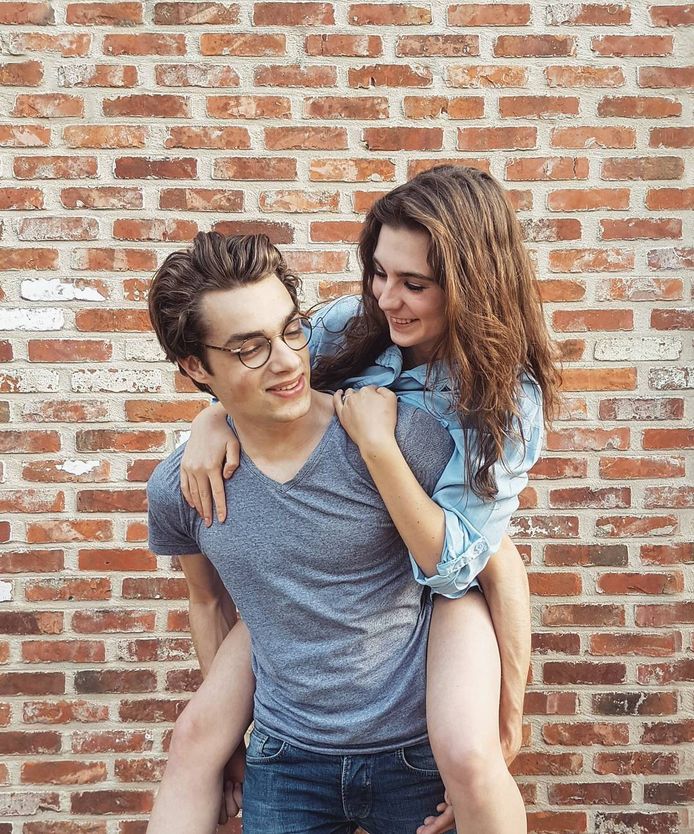 'Familie'-acteur pronkt met vriendin op Instagram | TV | hln.be