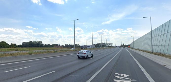 40 minuten file op E17 richting Kortrijk vanaf Antwerpen-West ...