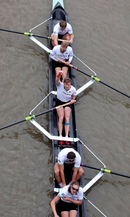 Roel Haen baalt van 'bizarre' Londense Boat Race | Andere sporten | AD.nl
