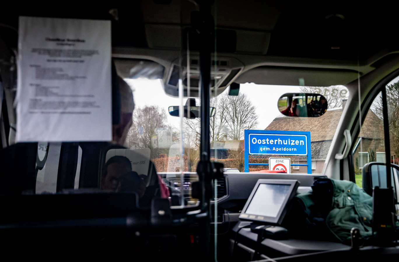 Hommeles in openbaar vervoer, maar in Apeldoorn floreert de buurtbus ...