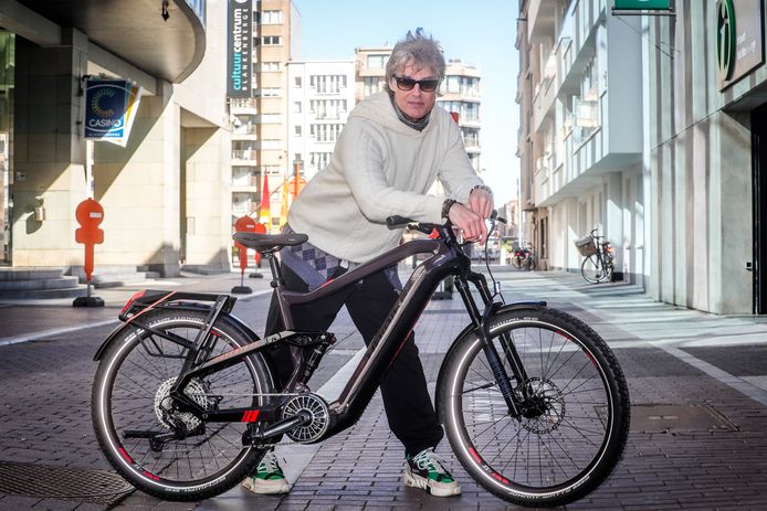 Amerikaanse acteur Ronn Moss strijkt neer in Blankenberge en krijgt ...