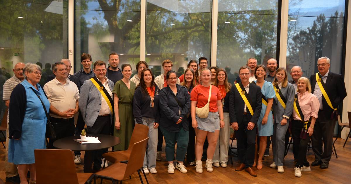 Duffel huldigt verdienstelijke medeburgers Koninklijke Atletiek Club ...