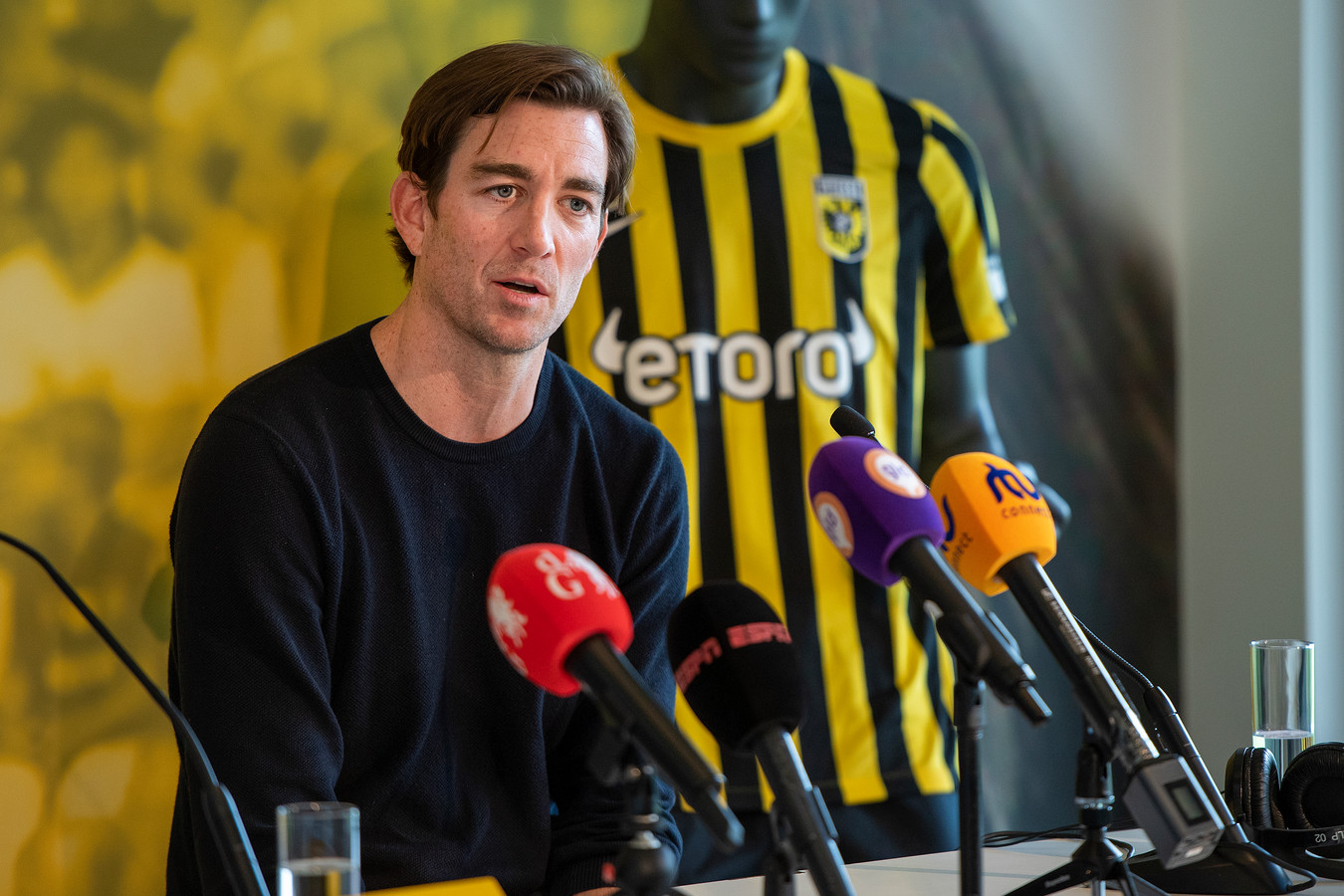Vitesse wil met miljoenenlening Amerikaan Coley Parry terug naar de ...