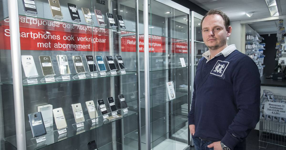 Schade bij GSM Shop in Glanerbrug enorm: ‘Kan er een Porsche van kopen ...