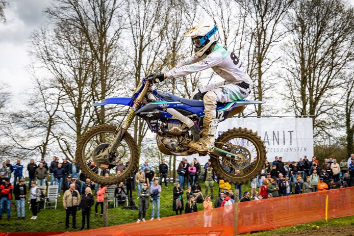 Holtense motocrosser Bolink heeft de balans in het leven én op de motor ...