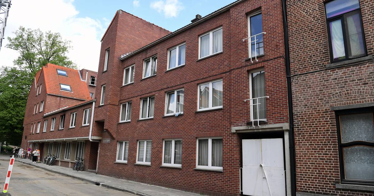 Slechts 2 van de 13 mensen die op hotel moesten na onbewoonbaarheid ...