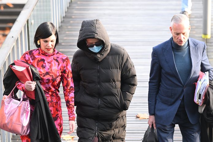 Sven Pichal betuigt spijt tijdens proces: “De beelden die ik bekeken en ...