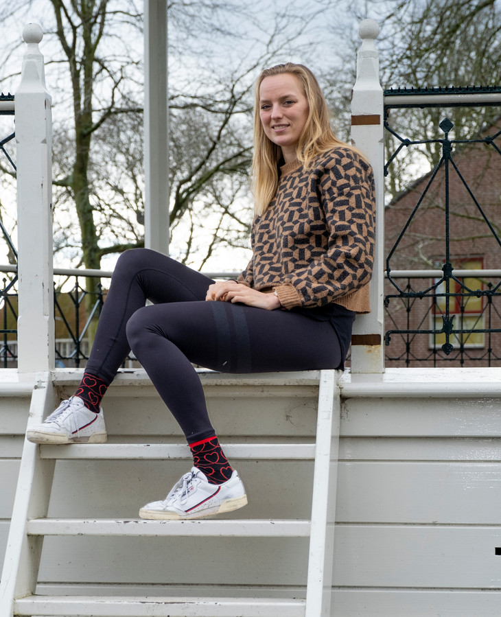 Joy moest topsport opgeven door een blessure: ‘Nu bij eerste liefde ...