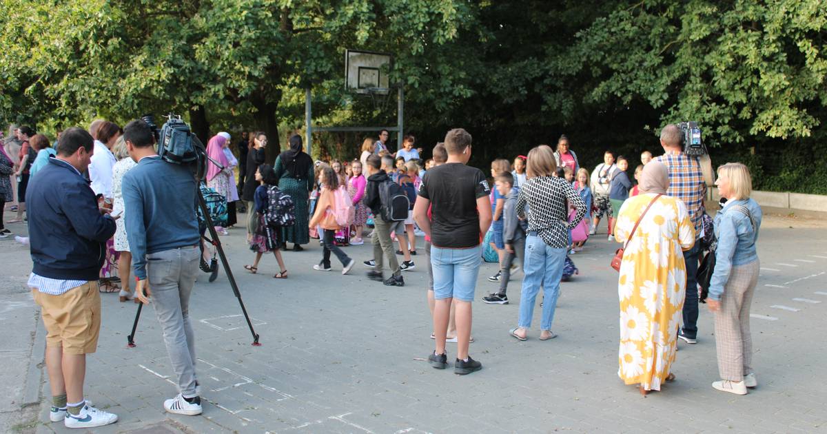 Vlaanderen en Wallonië geven extra centen aan Franstalige Decrolyschool ...