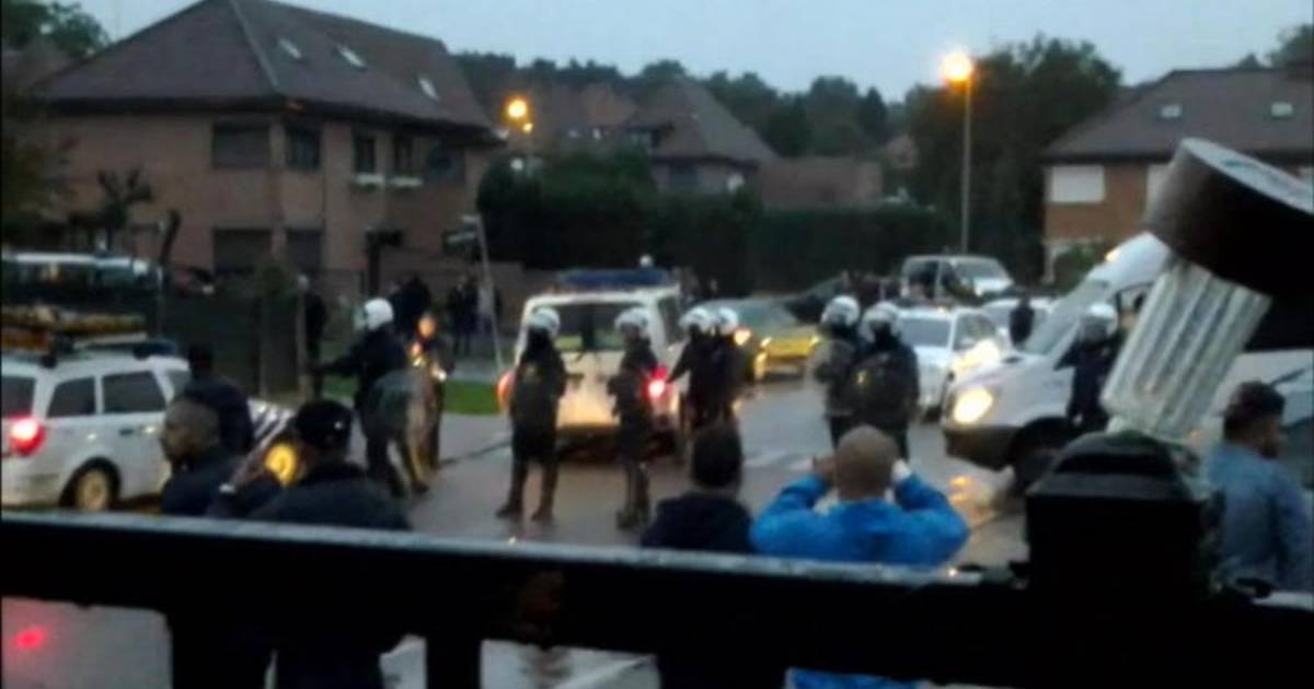 Jongeren: "Rellen schuld van politie" | Binnenland | hln.be