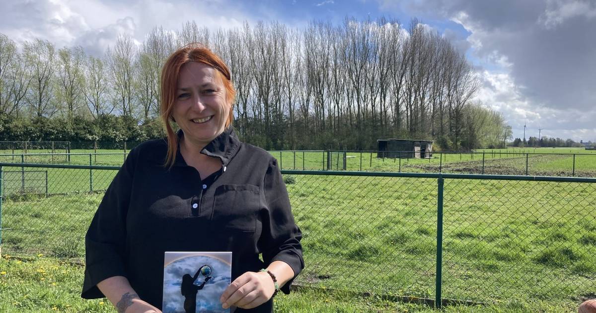Ann Smet debuteert op 50ste als auteur met ‘De waanzin van het leven ...