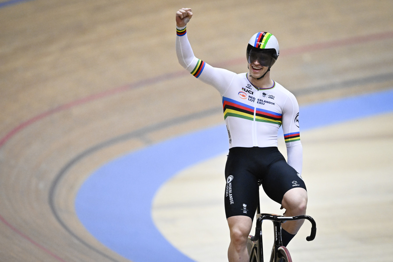 Harrie Lavreysen breidt uitpuilende prijzenkast uit met tweede Europese ...
