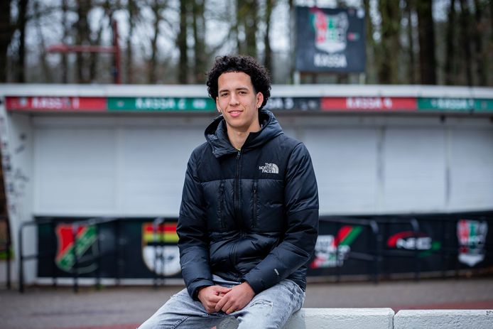 Conner (17) uit Oss voetbalt voor Aruba: ‘Ze hadden opeens vliegtickets ...