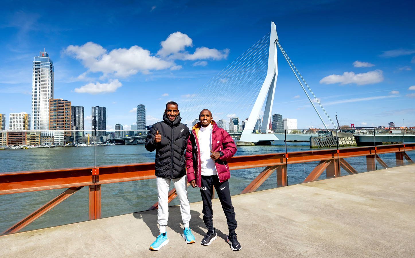 Abdi & Abdi, een tweekoppig uithangbord: ‘Ik zoek nog steeds naar een ... Abdi & Abdi, een tweekoppig uithangbord: ‘Ik zoek nog steeds naar een ...
