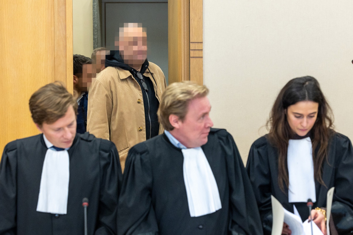 Gespannen sfeer vlak voor assisenproces rond moord op rapper Massimo De ...