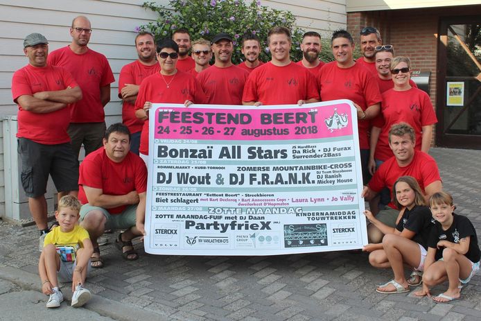 Feestend Beert met Laura Lynn en Jo Vally | Pepingen | hln.be