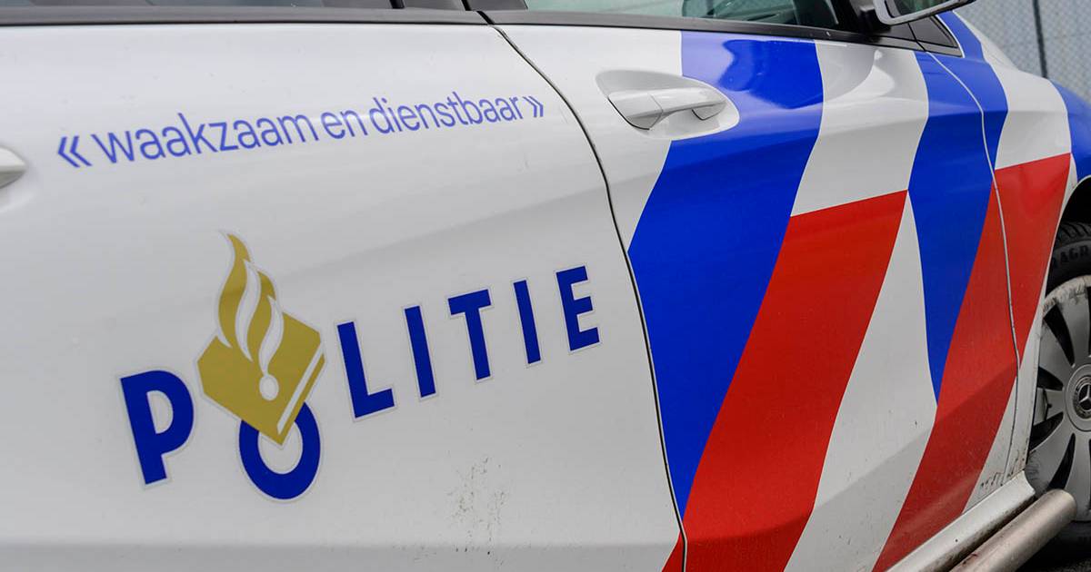 Man bedreigt supermarktpersoneel met mes bij overval in Rotterdam-Zevenkamp | Rotterdam | AD.nl