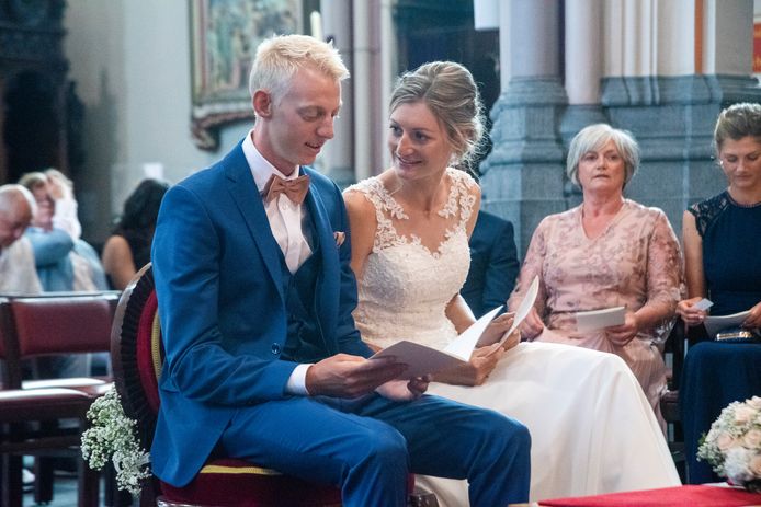 Wetters wielerkoppel Michaël Vanthourenhout en Kelly Van den Steen stappen in huwelijksbootje ...