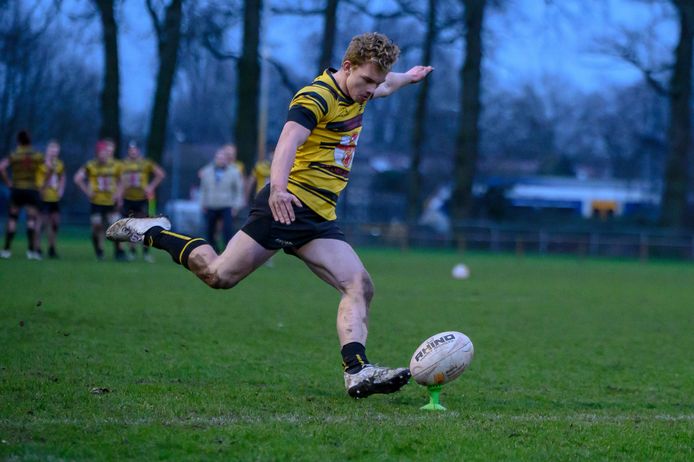 Wouter brak drie ruggenwervels toen bak van 500 kilo op zijn schouder ...