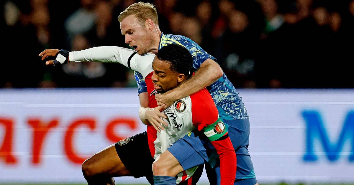 IJzersterk Ajax deelt in Klassieker dreun uit aan Feyenoord en is nieuwe nummer 2 in eredivisie ...