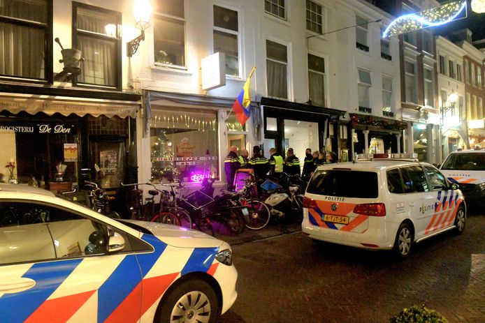 Gewonde bij steekpartij restaurant Denneweg | Den Haag | AD.nl