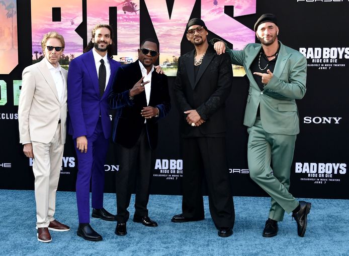 KIJK. Adil El Arbi en Bilall Fallah gaan met Will Smith uit hun dak ...