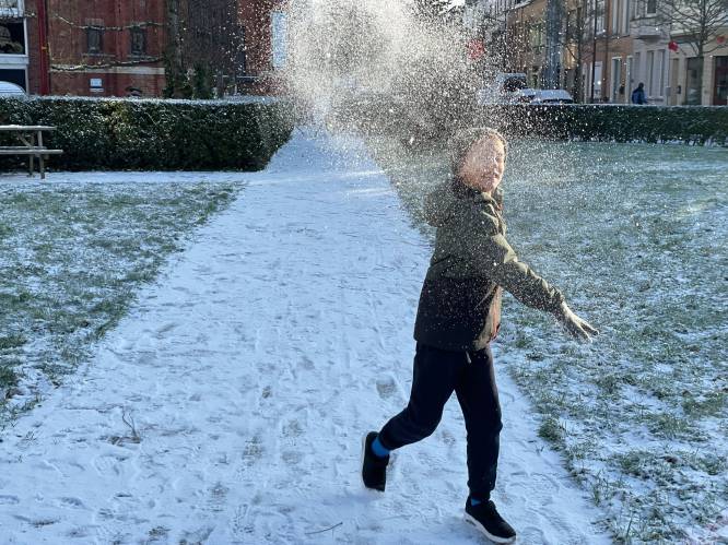 Beschilderde grafkelder uit 14de eeuw ontdekt onder Onze-Lieve-Vrouwekerkhof: “Ook al 45 ...