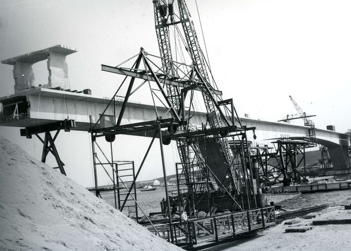 Brielse brug? Dat wilde er in Vierpolders niet in | Voorne-Putten | AD.nl