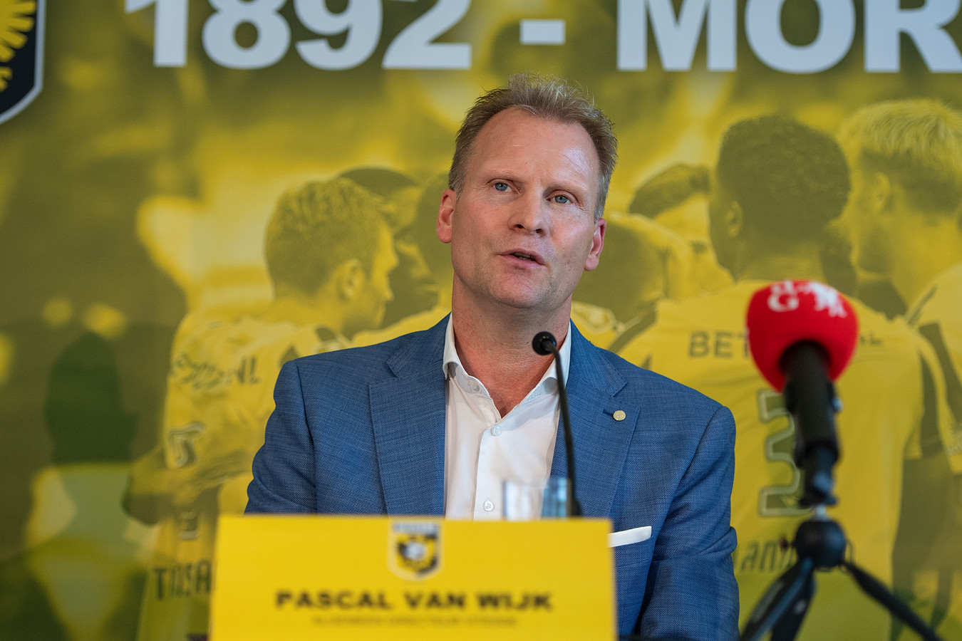 Vitesse maakt vertrek directeur Pascal van Wijk officieel bekend ...