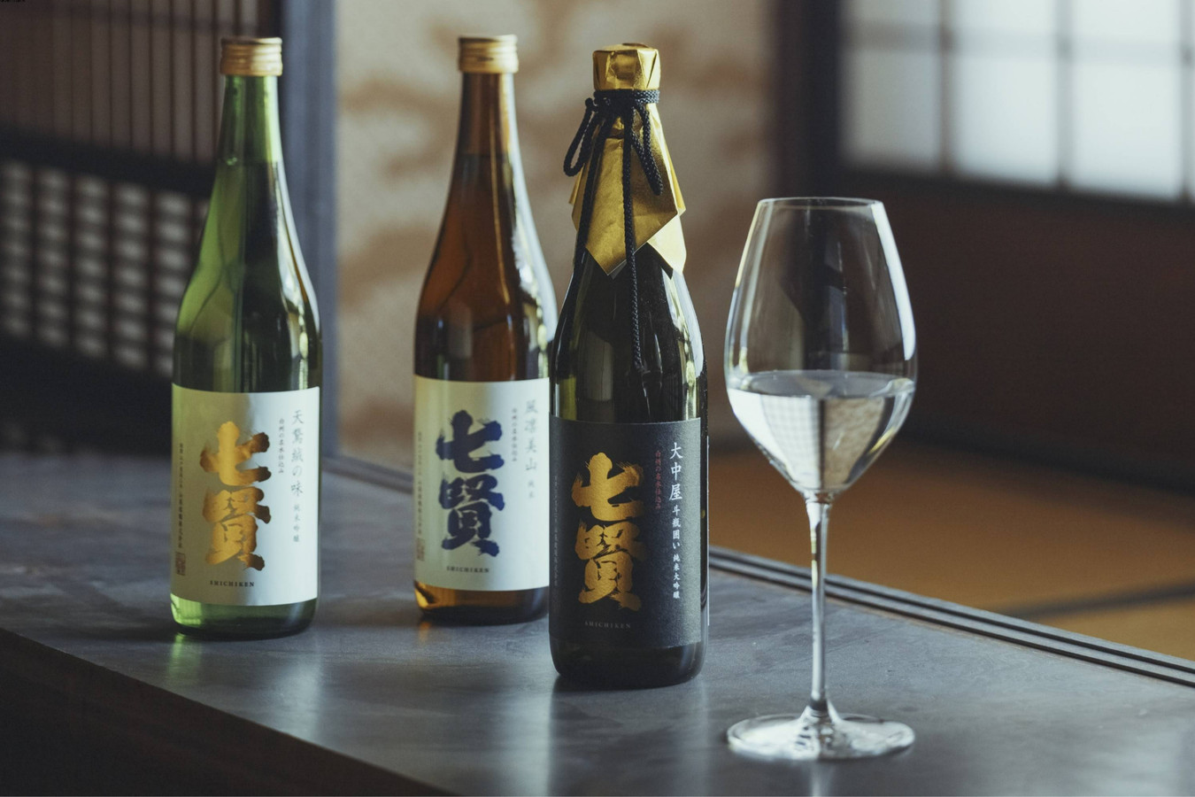 Zo drink je de nieuwste hype: sake met bubbels. “Het is de perfecte ...